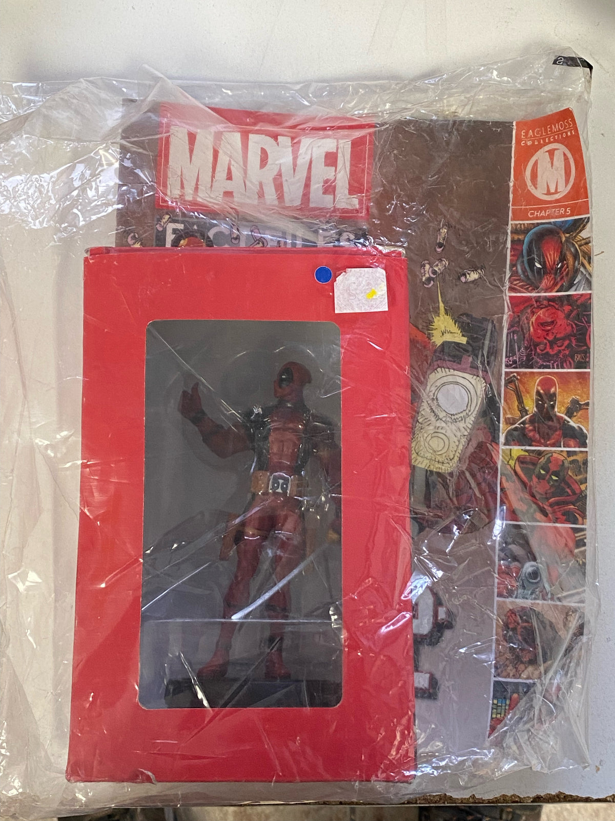Marvel Fact Files Special 005 Deadpool File & Boxed Figure — Cardboard ...