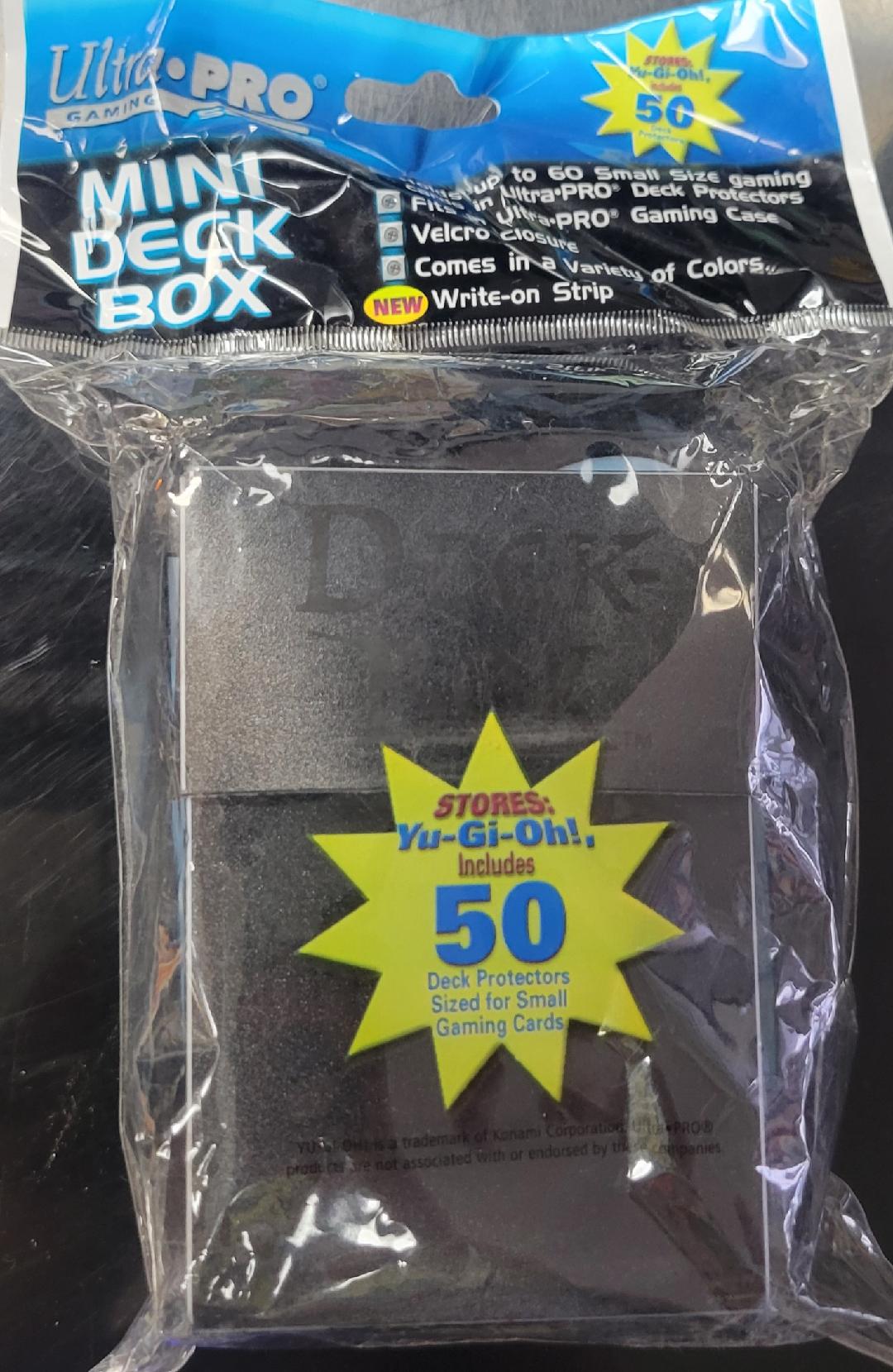 Ultra Pro - Mini Deck Box & Sleeves - Black — Cardboard Memories Inc.